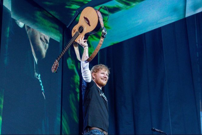 Ed Sheeran : « Divide Tour » devient la tournée la plus lucrative de l ...